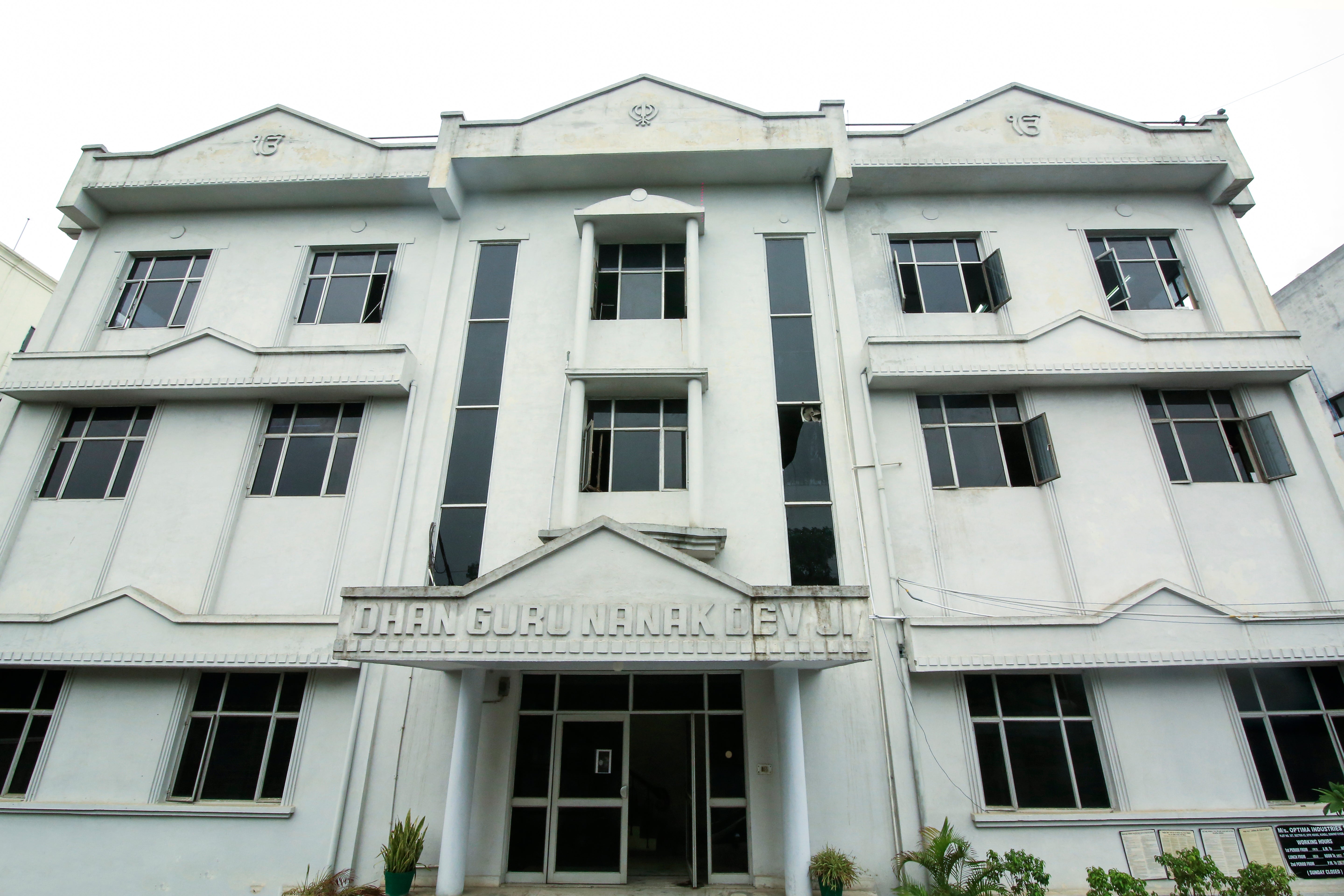 "Unveiling the Craft: Inside Optima Bags' Local Tote Manufacturing ...